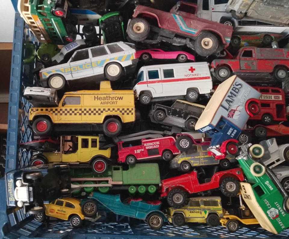ORIGINAL VINTAGE DIECAST TOY JOB LOT DINKY CORGI BUDGIE etc CARS BUSSES ...