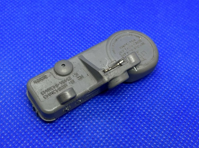 TPMS Sensor-Tire Pressure Sensor with Cap, Bolt, and Valve Kit 22854866 ...