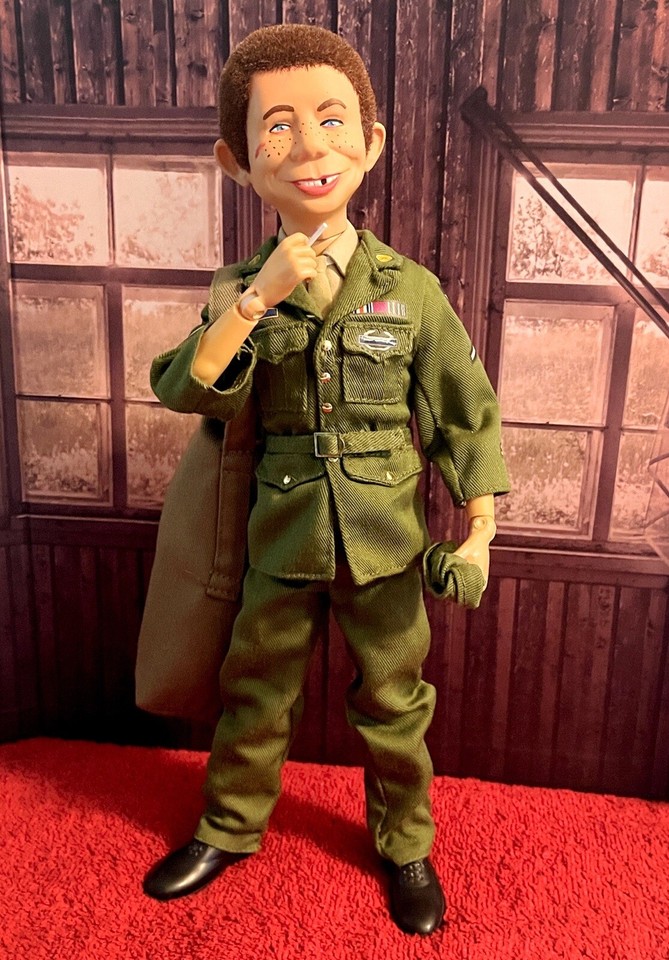 GI JOE AA Soldier Home for the Holiday Set with (MAD) Alfred E. Neuman ...