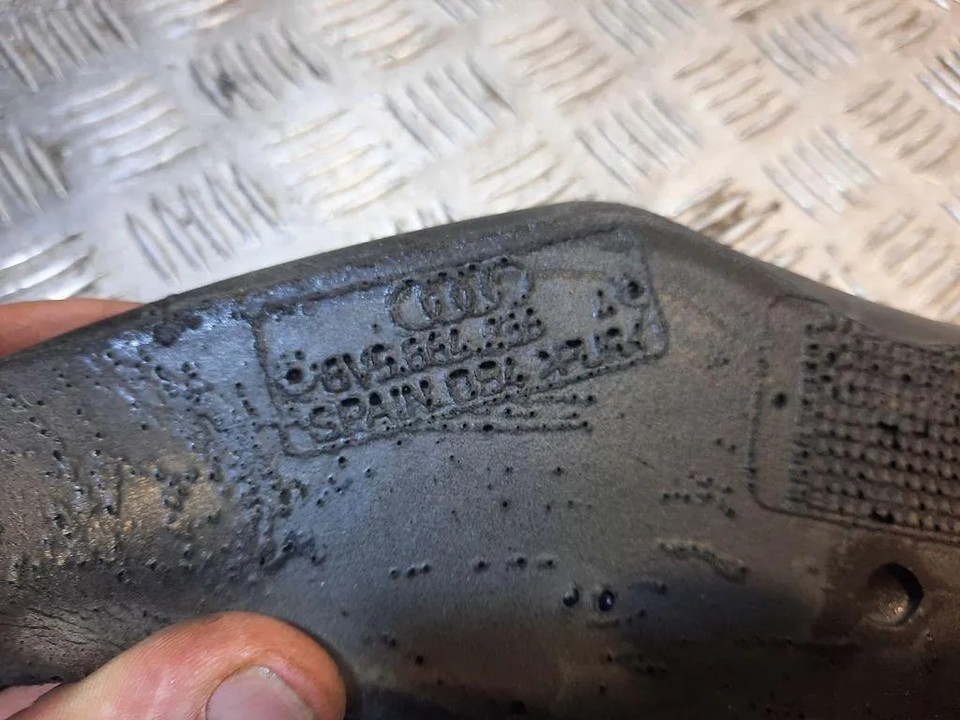 AUDI A3 Limousine 8VS, 8VM Wing Plastic Cover 8V5864236 2.00 Petrol ...