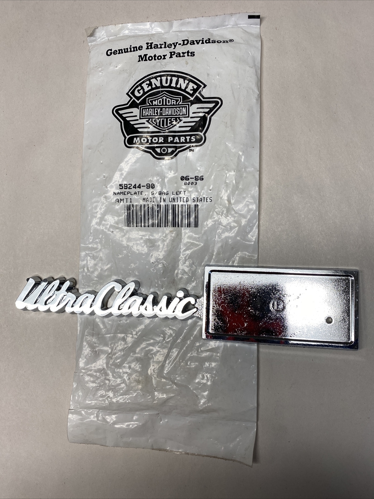 SADDLEBAG LEFT EMBLEM HARLEY FLHTCU LTRA CLASSIC NAMEPLATE 59244-90 SM8 ...