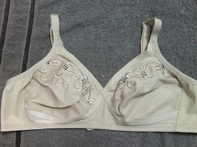 M+S Marks & Spencer beige non wired bra uk 38A usa 38AA euro 85A france ...