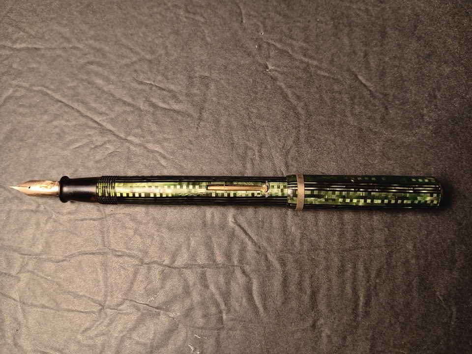 VINTAGE WASP CLIPPER GREEN CELLULOID BRICKWORK SHEAFFER FOUNTAIN PEN ...