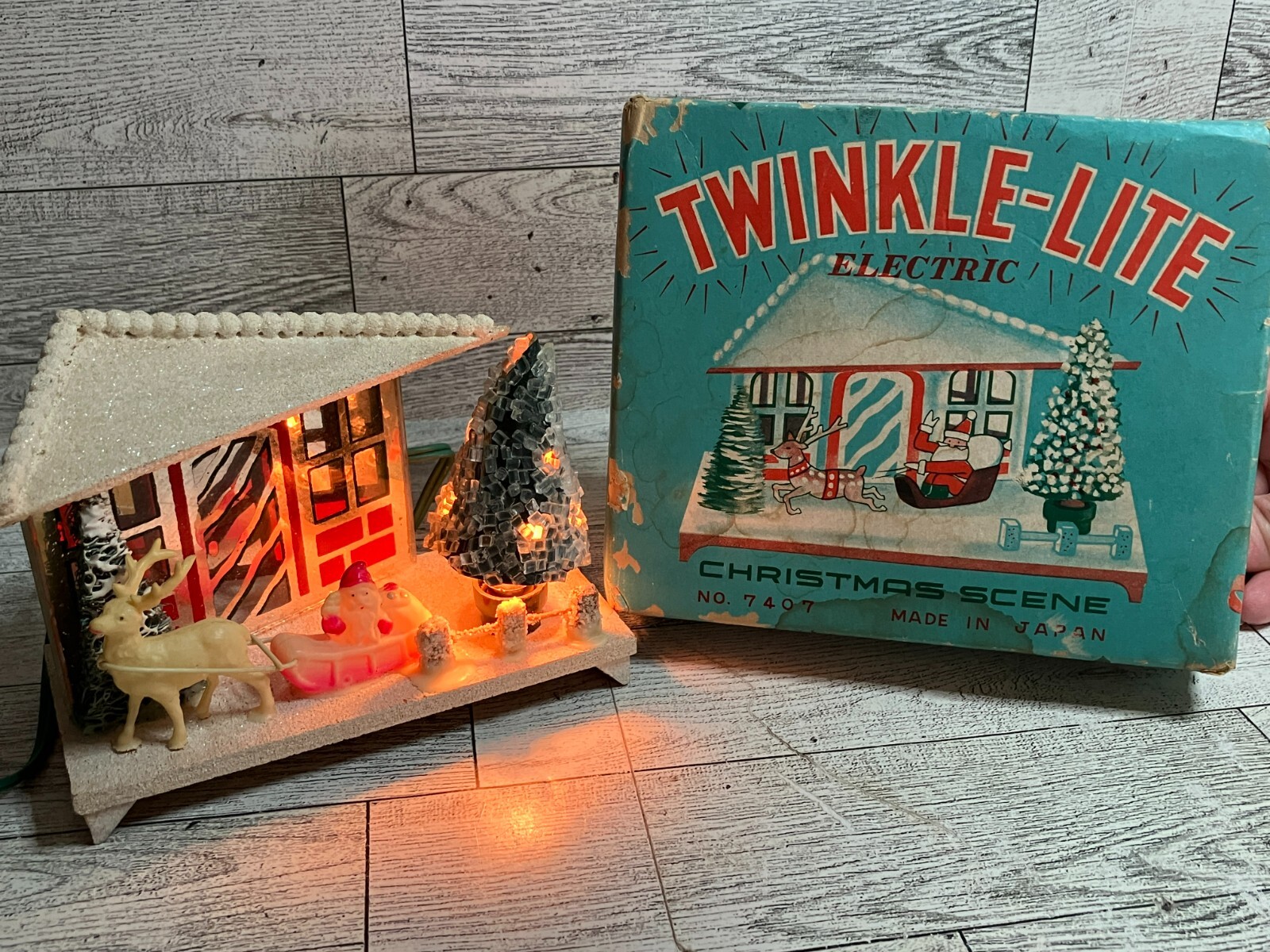 Vintage TWINKLE LITE Electric Christmas Santa Claus and Reindeer Sleigh ...