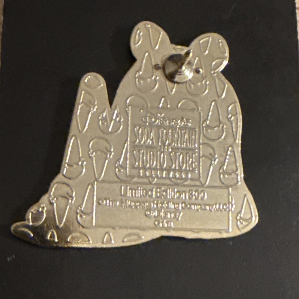 Miss Piggy DSF DSSH Pin Trader Delight LE 300 PTD Muppets | eBay