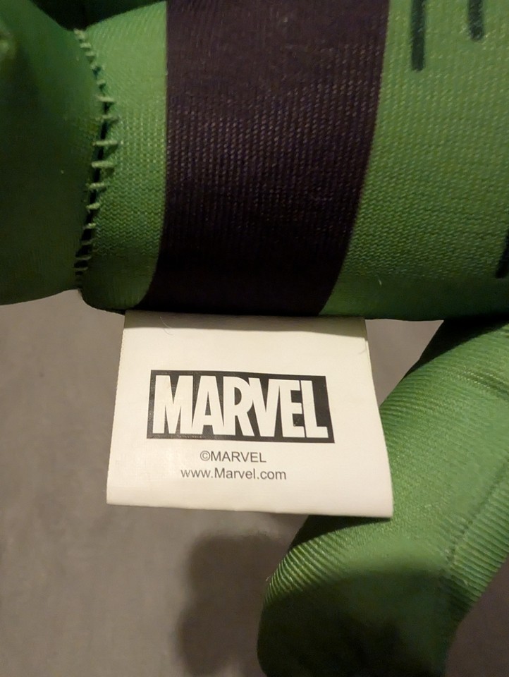 The Incredible Hulk Talking 10 Inch Figure Marvel Hasbro Posh paws ...