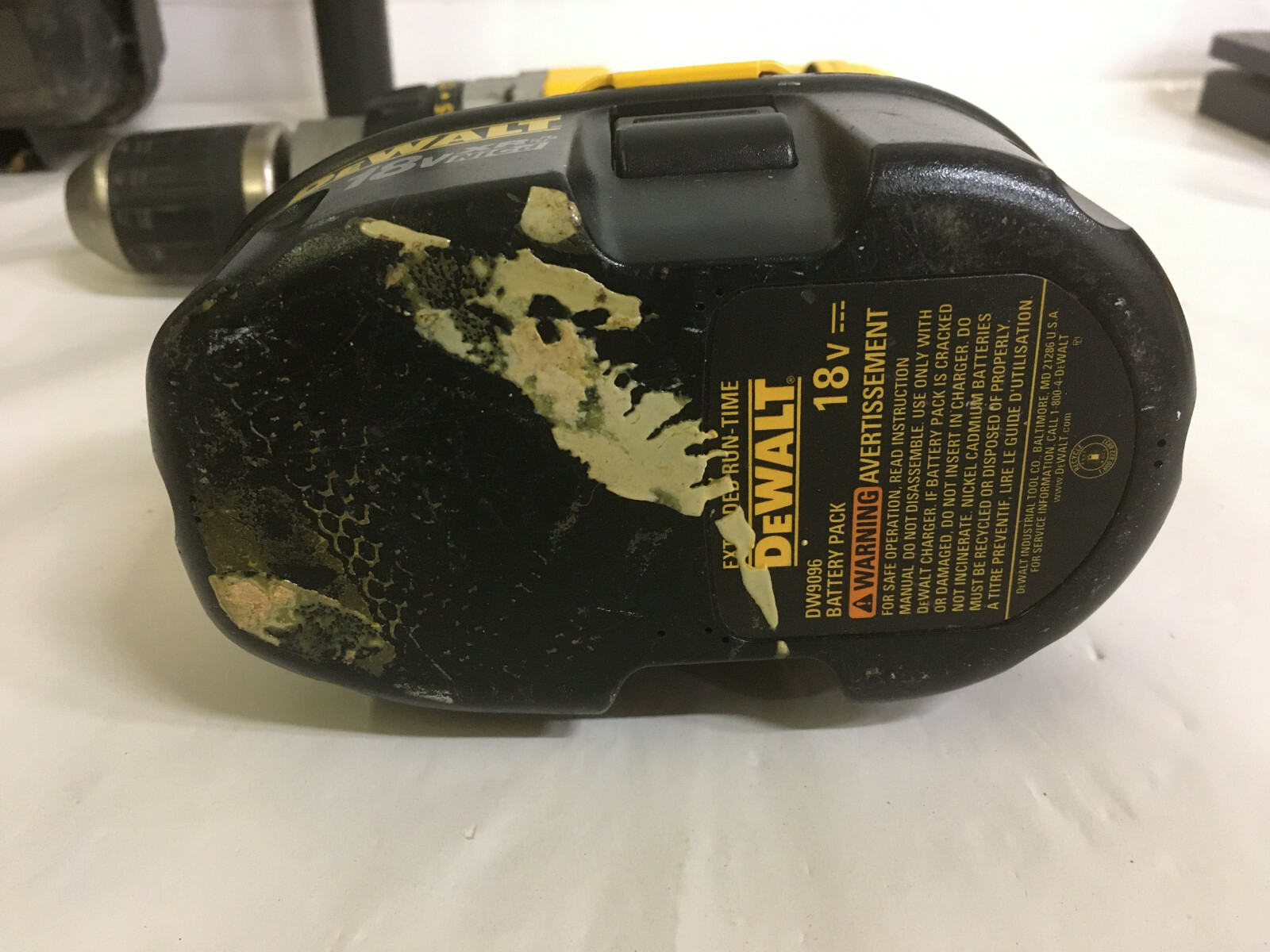 Dewalt DCD920 14.4V Volt Cordless Drill/ Driver W Battery + Case FREE ...