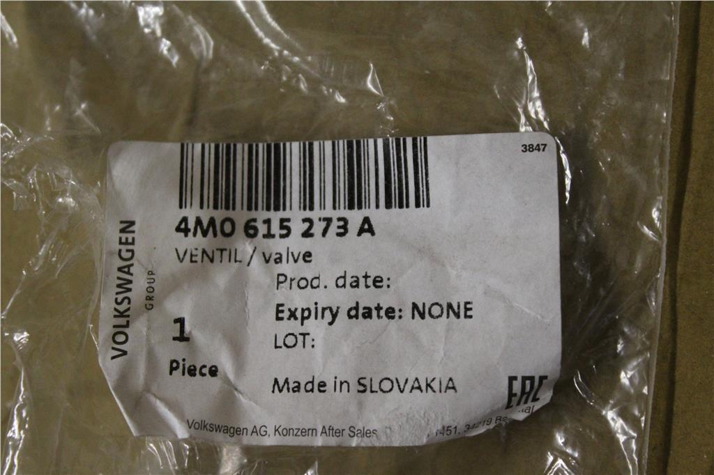 Front Brake Caliper Breather Valve And Cap Audi A3 20> 4M0615273A New ...