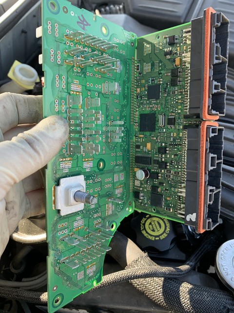 06-10 Chrysler PT Cruiser Fuse Junction Integrated Power Module TIPM ...