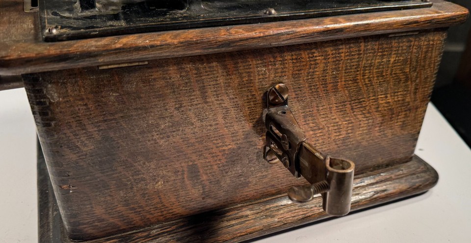 Antique Edison Standard Model B Cylinder Phonograph – 1911 – Blue ...