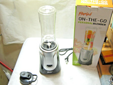 PARINI on The Go 20 Oz Personal Blender W Removable Blade Attachment ...
