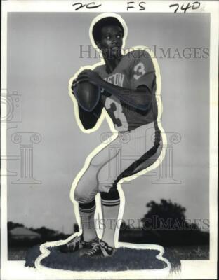 1973 Press Photo Football quarterback D.C. Nobles of Houston - noo80475 ...