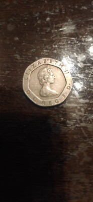**Genuine & Extremely Rare** 1982 20p Coin. Original First Year Mint ...
