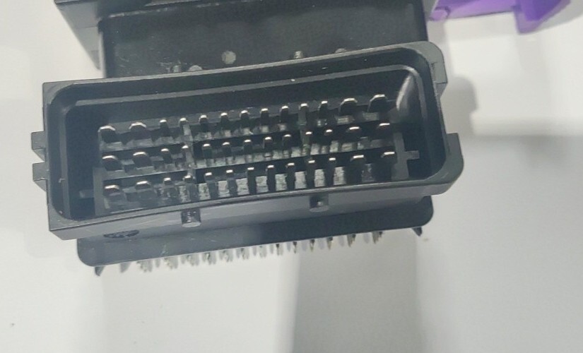 39 pin FCI Delphi ECU connector male and female with terminals ...