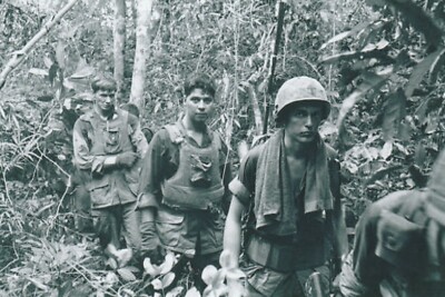 Vietnam War Photo -- US Soldiers In The Jungle | eBay