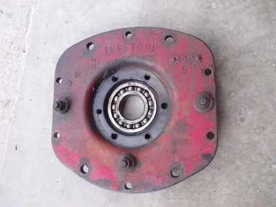 Farmall 350 400 Rowcrop Tractor outer IH live pto housing cover cap ...