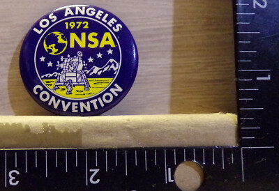 VINTAGE 1972 NSA MOON APOLLO SPACE SHIP EARTH NASA PIN BACK BUTTON ...