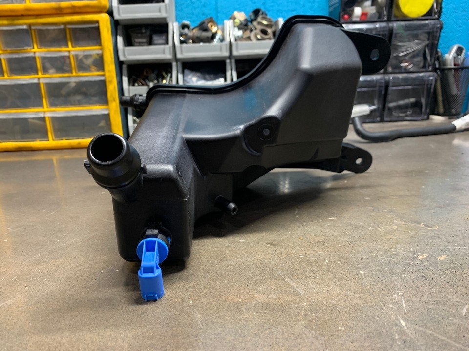 Genuine BMW Coolant Recovery Expansion Tank E90 335d 2009-2011 3.0L ...