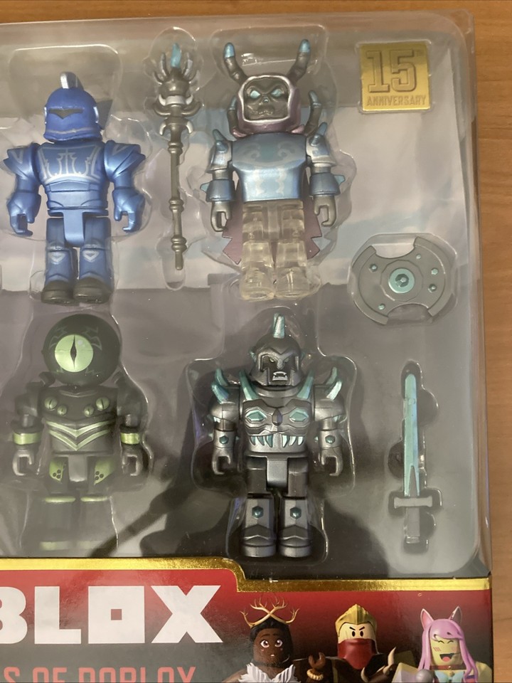 Champions Of Roblox 15th Annvrsry Golden Korblox General Richard ...