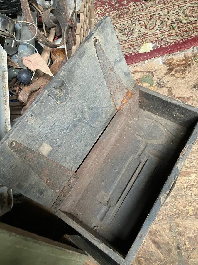 WWI or WW2 Tool box WW1 Wood Box ? Finger Joint Heavy Brass Hinge RARE ...