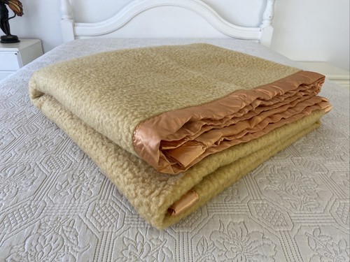 Vintage Brown Tufted Acrylic Fleece Single Blanket Cotton Back 230 cm x ...