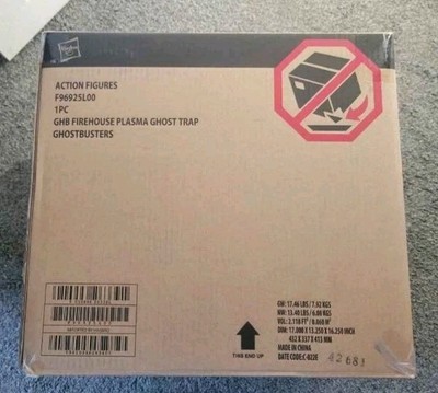 Ghostbusters Plasma Series HasLab Two in the Box! Ghost Trap & P.K.E ...