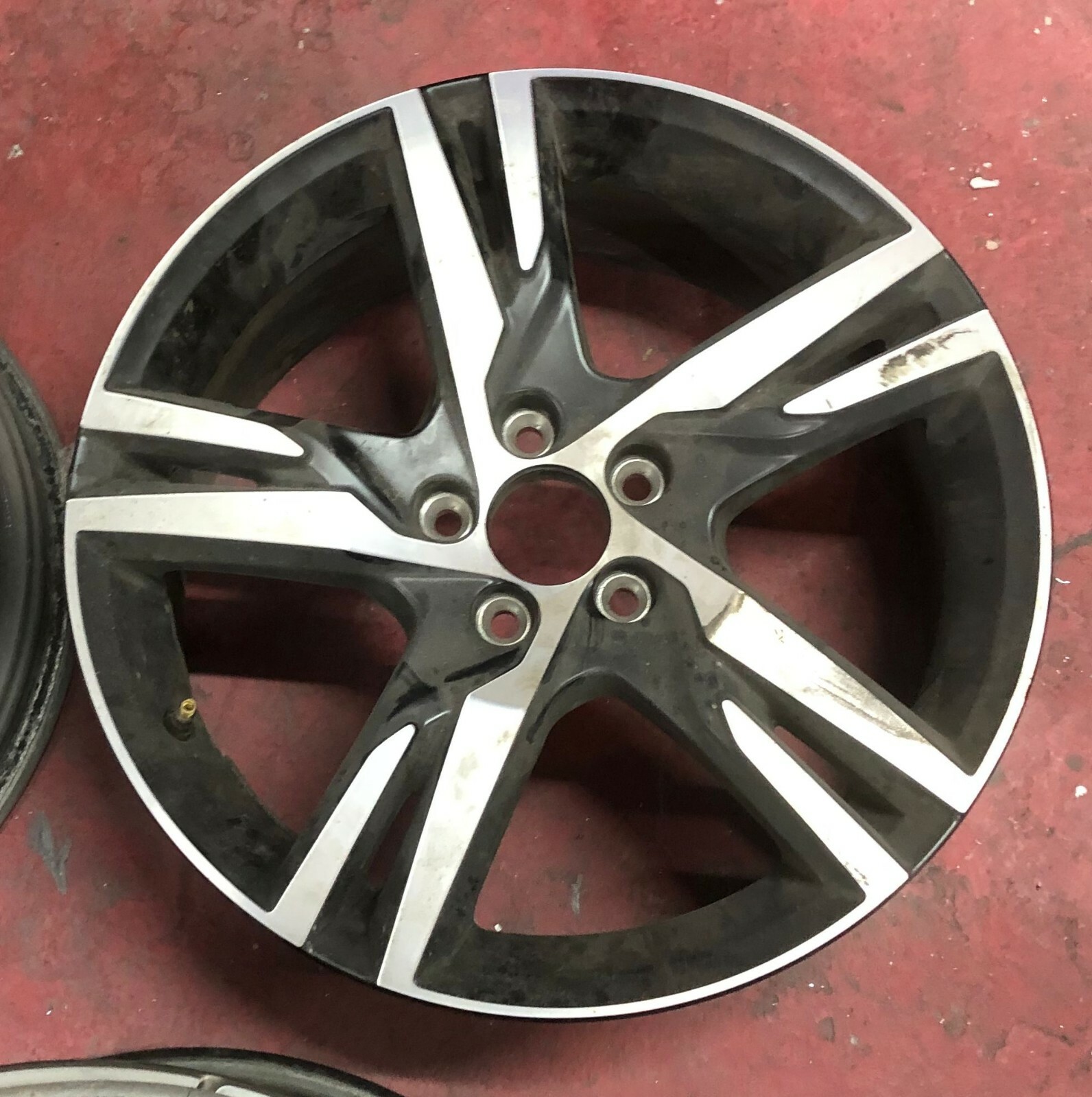 Volvo Xc40 R-design 18 Alloy Wheels Tyres Genuine R Design 31445812 for ...