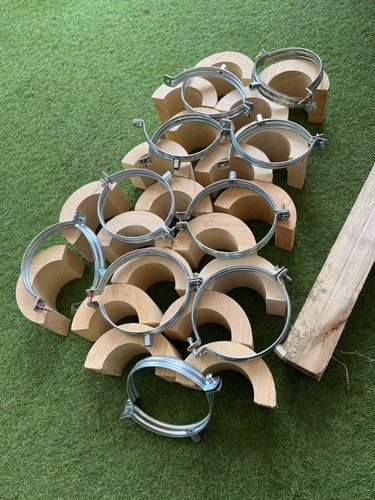 10x Surefix XL 5" 141-151mm Metal Pipe Hanging Clips/ 10x wood holders ...