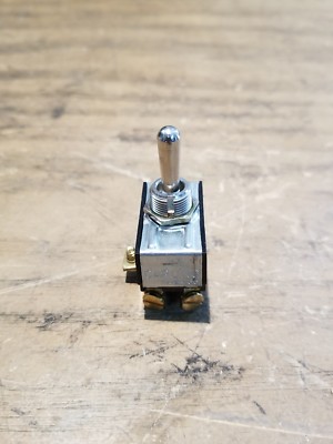 Carling UND LAB 250V 10A 125V 15A Toggle Switch 1J-1901-F6 | eBay