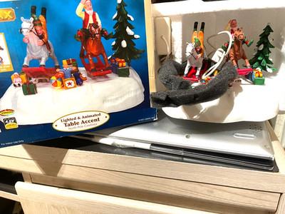 LEMAX LIGHTED & ANIMATED TABLE ACCENT NORTH POLE COWBOYS HAS BOX | eBay