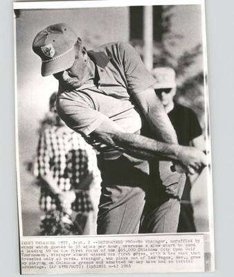 GOLFER Bo Wininger Fights Winds in OKLAHOMA CITY Vintage 1965 Press ...