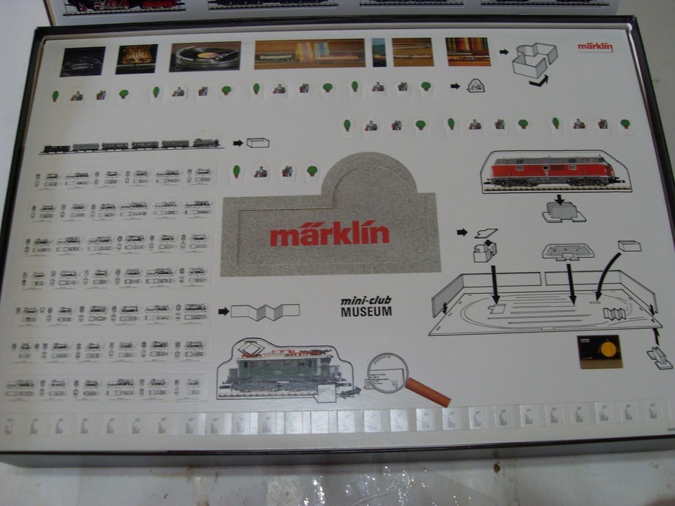 Marklin Mini-Club Z MUSEUM SET 8150 w/ base, electric train, track, set ...