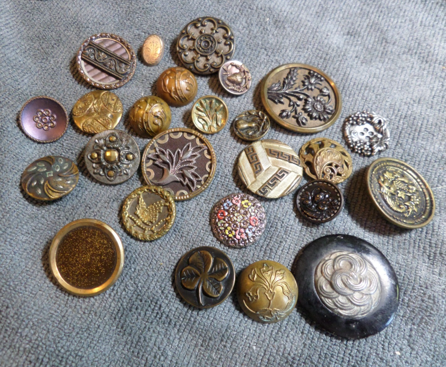 Lot of 25 Metal Picture Buttons VARIOUS DESIGNS | eBay