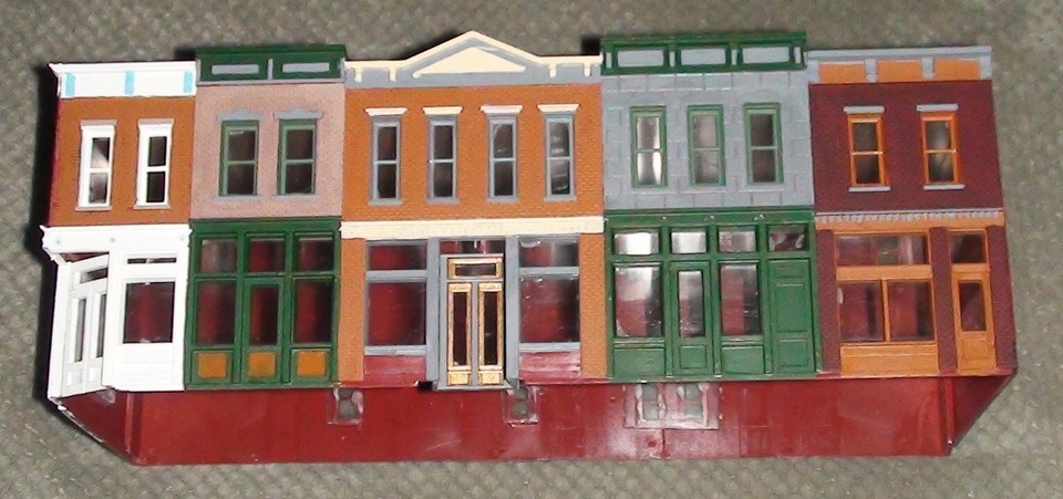 HO SCALE MERCHANTS ROW 1 ~ 5 STORES BUILT IN A ROW Walthers Cornerstone ...
