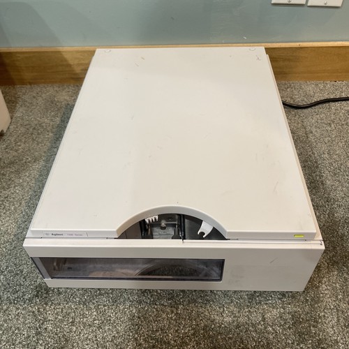 HP Agilent G1314A 1100 Series Variable Wavelength Detector HPLC Runs ...