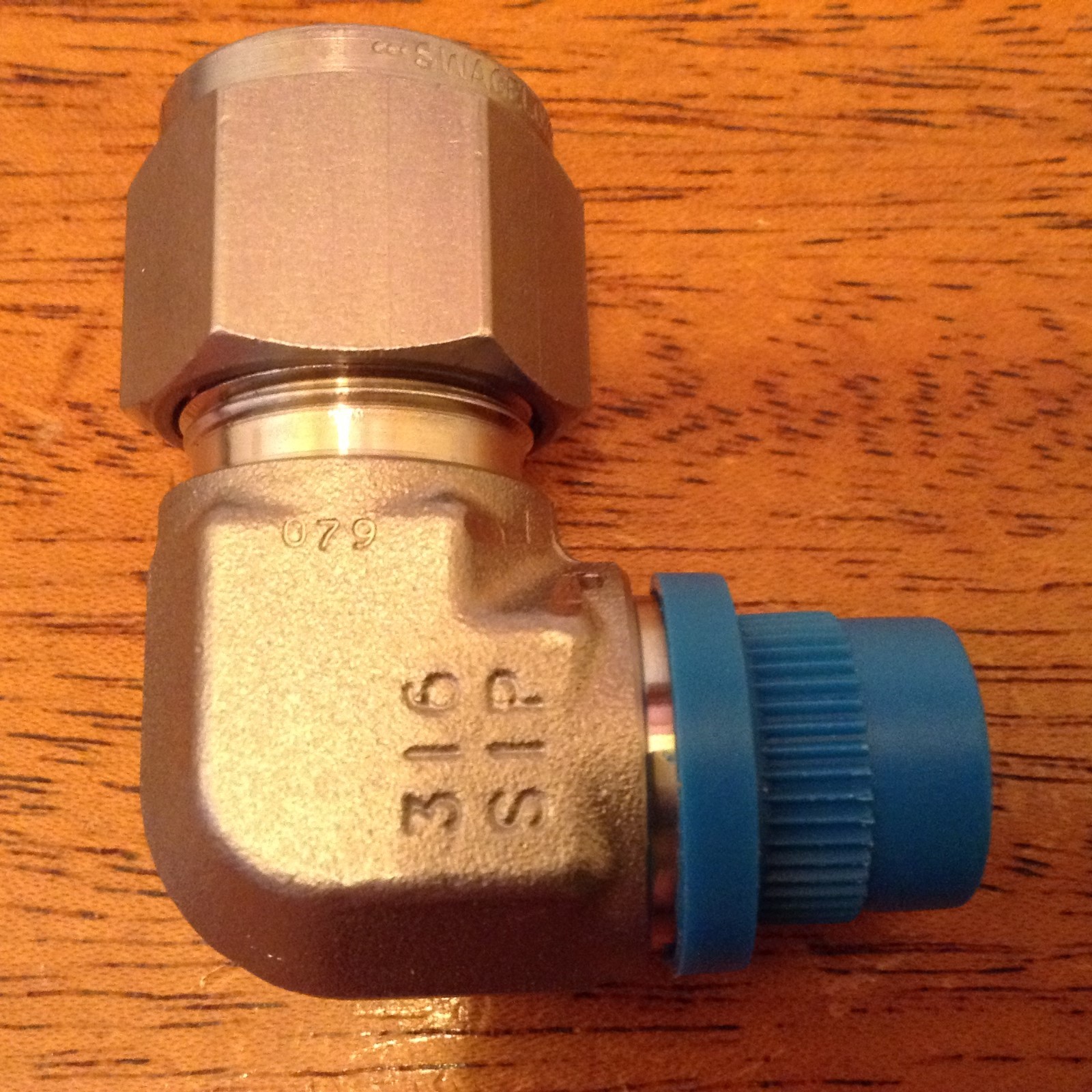 Swagelok 1/2” Tube X ¼” Parallel Thread Male Elbow RS ISO 228 Flow ...