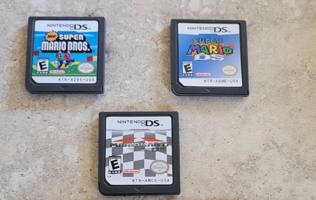 Nintendo DSi XL Midnight Blue Charger MARIO KART - MARIO PARTY - SUPER ...