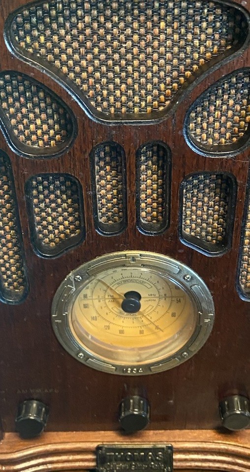 Thomas Collectors Edition No.411 America Series 1934 Retro Radio ...