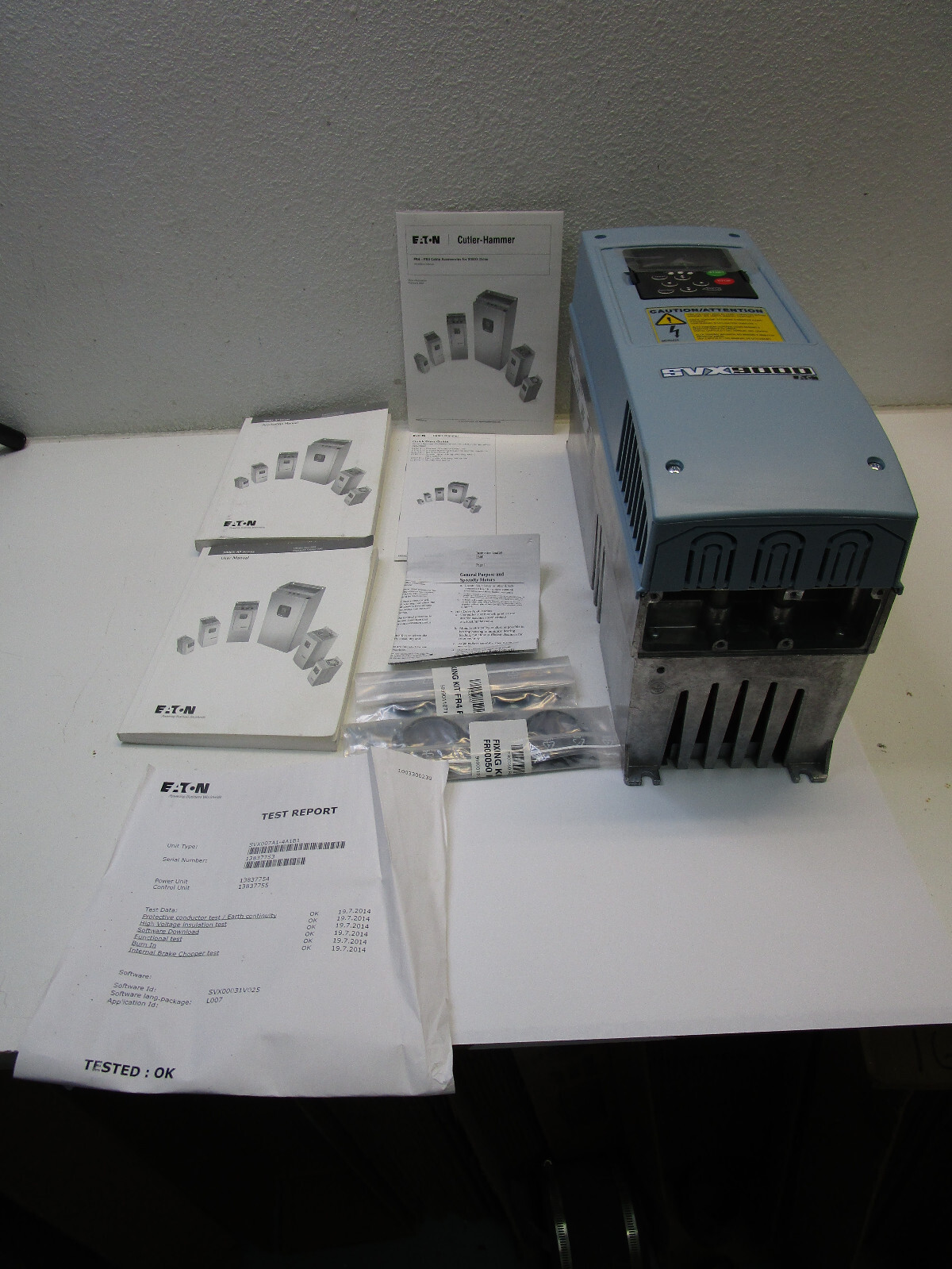 EATON SVX9000 AF DRIVE SVX007A1-4A1B1 - NEW IN BOX WITH MANUALS | eBay
