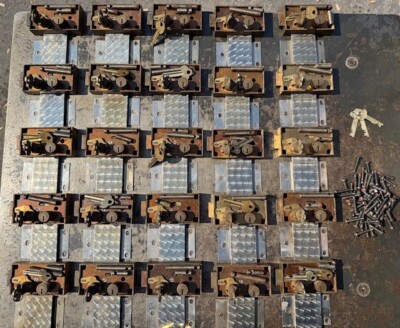 25 Mosler M5600 "Invincible" Safe Safety Deposit Box Locks + Keys ...