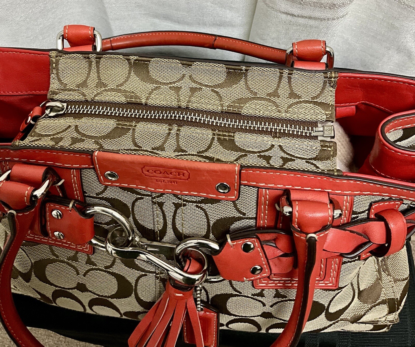 Coach Beige And Coral Signature Logo Shoulder Bag Wit… - Gem