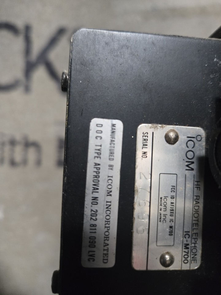 ICOM IC-M700 Marine Radio HF Radio 150 W. USB, AM 150 Channels | eBay