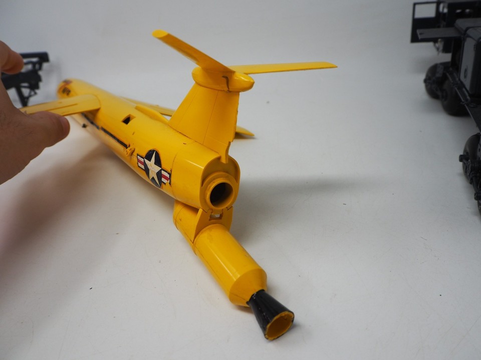 Original 50's Renwal Teracruzer w/Mace Missile Blue Print Models Built ...
