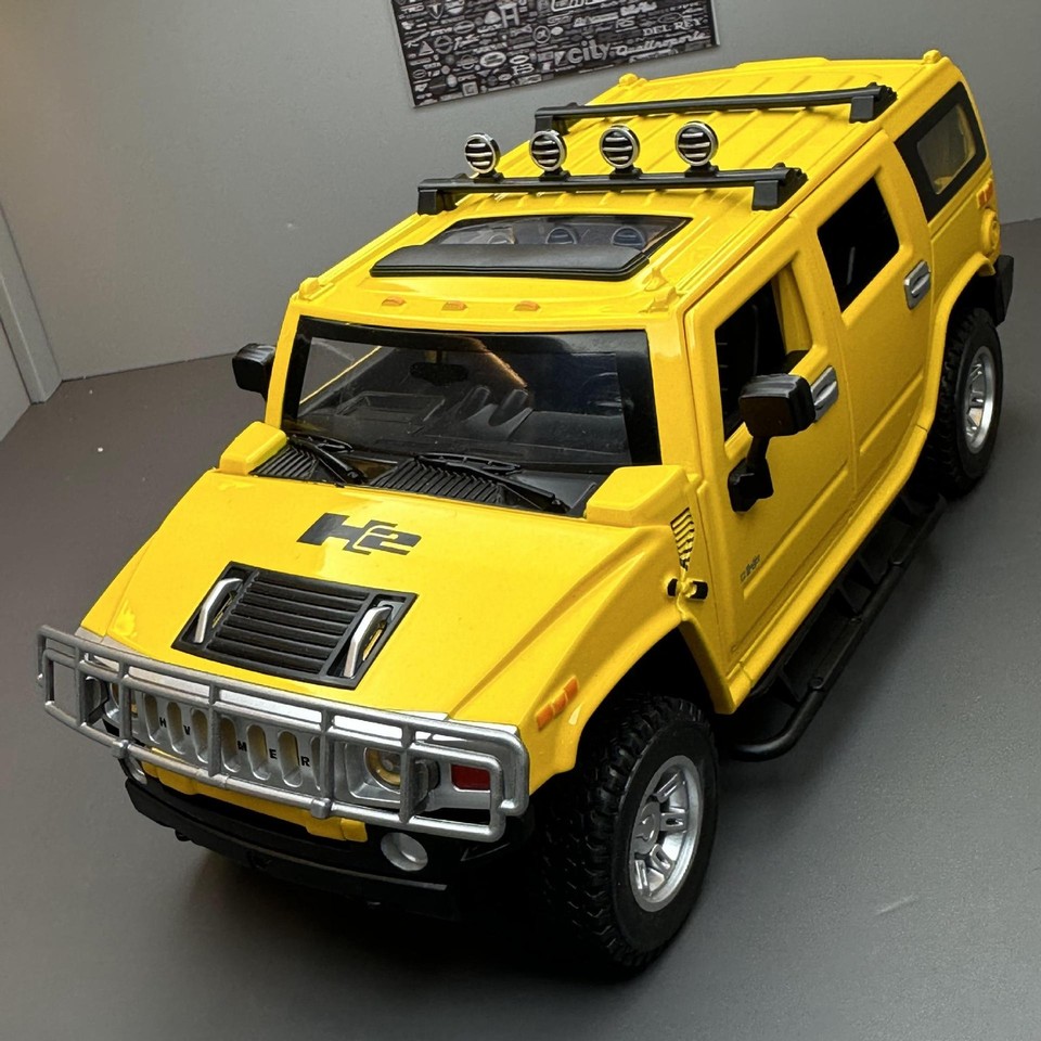 1:24 Scale Hummer H2 Diecast Model - Light and Sound - Collector's Gift ...