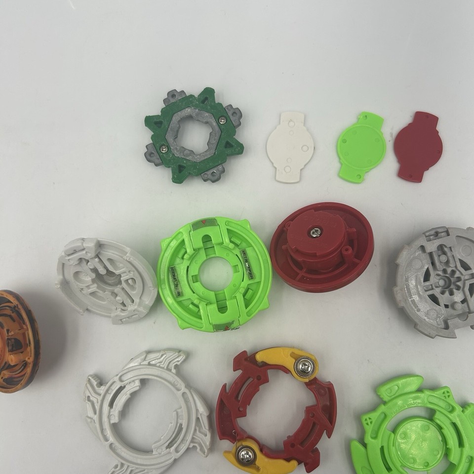 Vintage beyblade lot of Beyblades parts Pieces Tops Bottoms core V ...