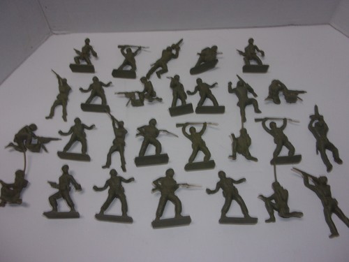 Nice lot of early Tim Mee World War Two soldiers. | eBay