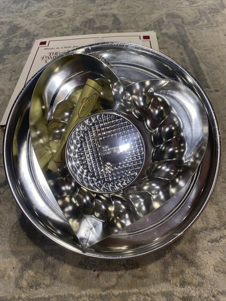 New Pampered Chef Spring Form Pan Set Heart Insert 1540 Sealed/ W Box 9 ...