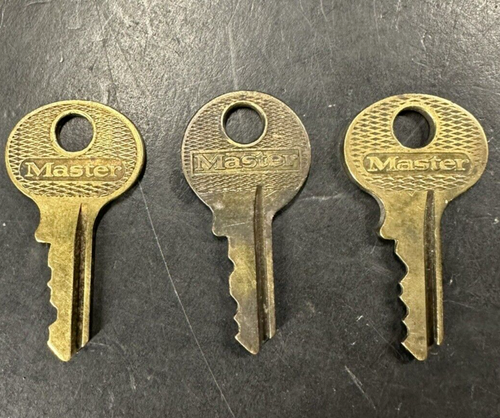 3 Vintage Antique Master Lock Co Keys USA Brass 0612 A478 | eBay