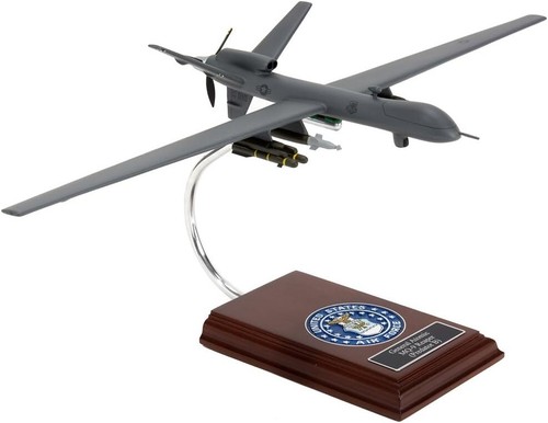 USAF General Atomics MQ-9 Reaper Drone + Missiles Desk Display UAV 1/32 ...