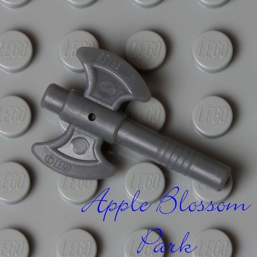 NEW Lego Kingdoms Minifig Gray DOUBLE-BLADE AXE Ninjago Castle ...